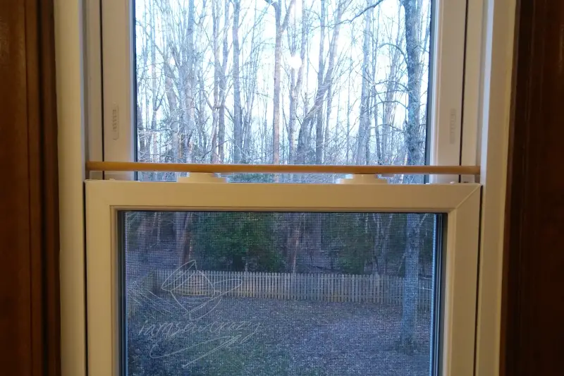 How to Make a Lower-Half Curtain (No Hardware Required!) - I Am Sew Crazy